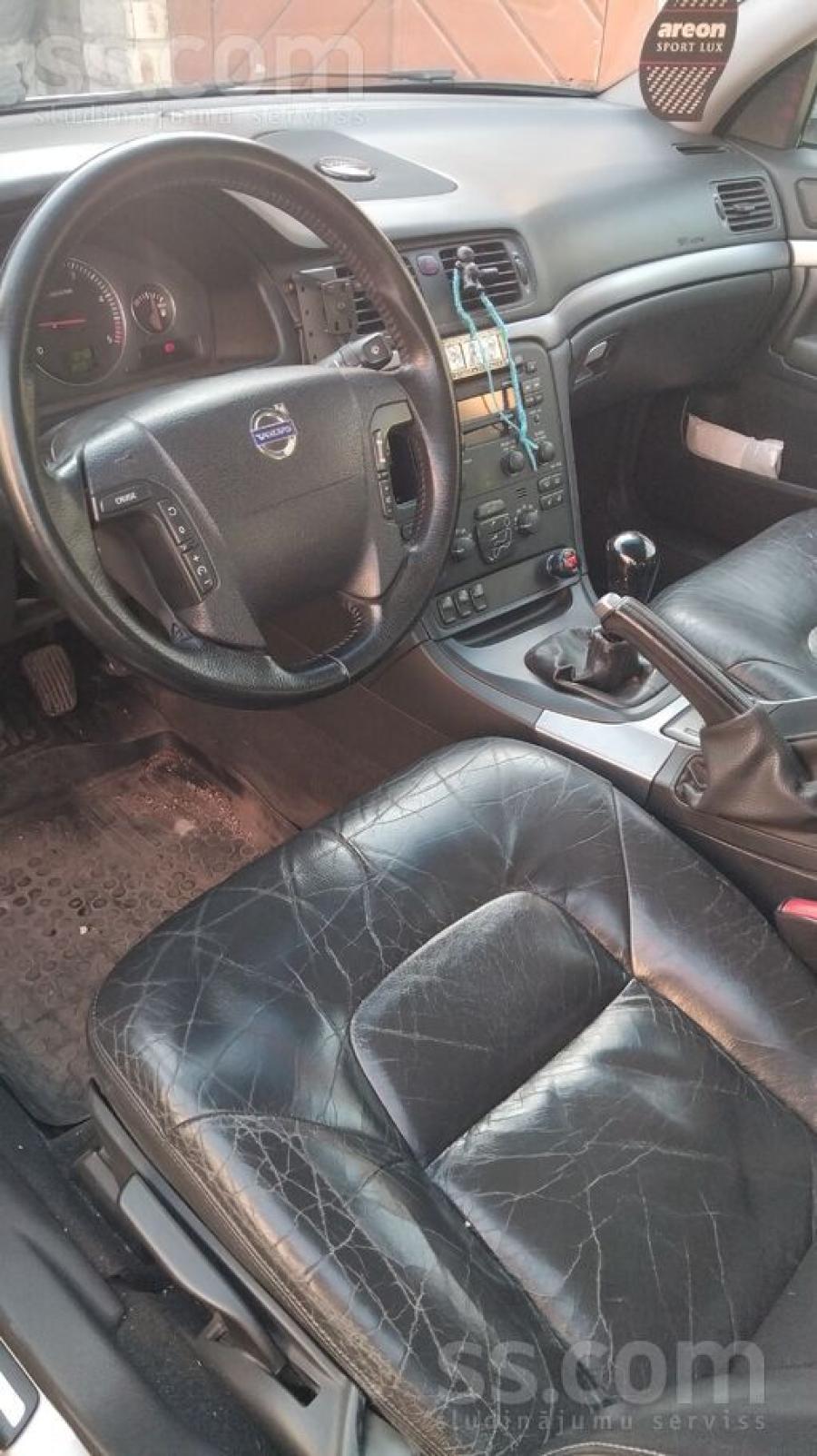 Volvo S80 2005 Bauska, ar dzinēja tilpumu 2.40 L un nobraukumu 123 tūkst. km par 1500 €, foto 3 vietnē AUTOMOTO.COM.LV