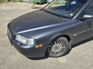 Volvo S80 2005 in Vilnius, with an engine capacity of 2.40 L and mileage of 400 thousand km for 1200 €, photo 11 on AUTOMOTO.COM.LV