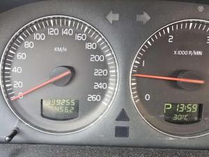 Volvo S80 2005 in Vilnius, with an engine capacity of 2.40 L and mileage of 400 thousand km for 1200 €, photo 15 on AUTOMOTO.COM.LV
