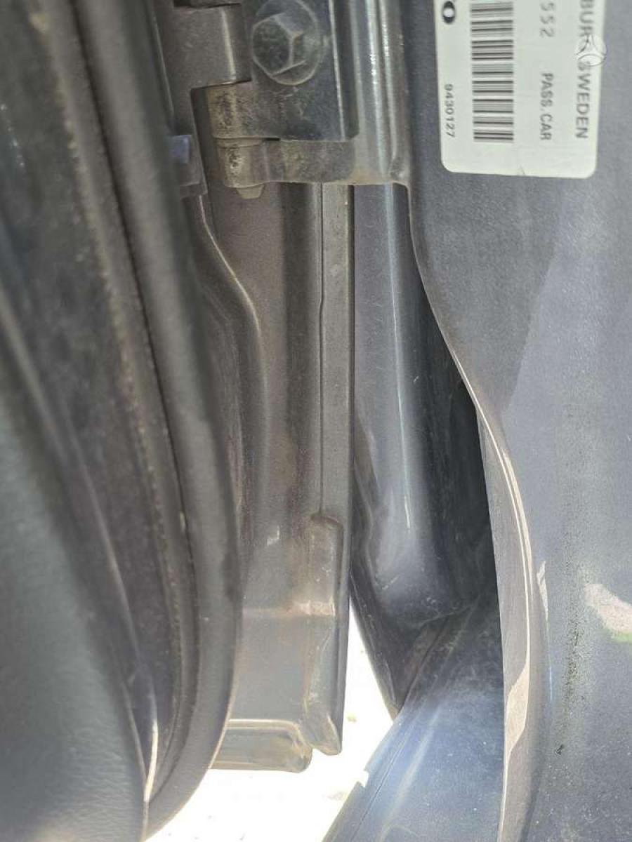 Volvo S80 2005 in Vilnius, with an engine capacity of 2.40 L and mileage of 400 thousand km for 1200 €, photo 30 on AUTOMOTO.COM.LV