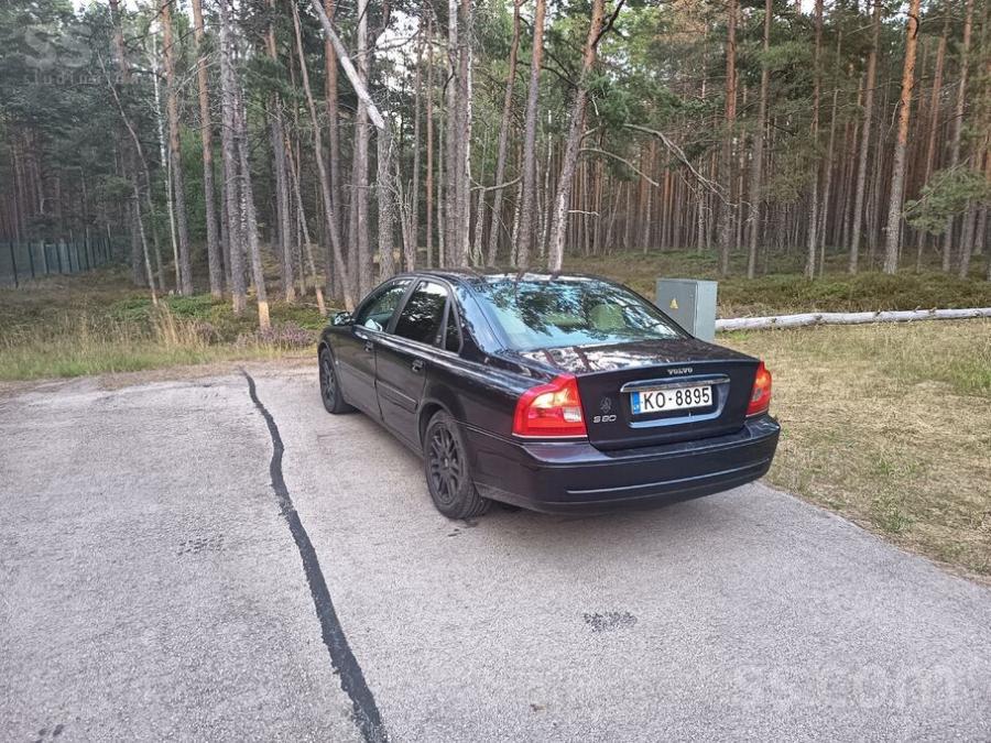 Volvo S80 2005 in Riga, with an engine capacity of 2.40 L and mileage of 357 thousand km for 1300 €, photo 4 on AUTOMOTO.COM.LV