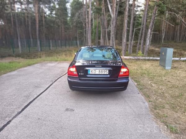 Volvo S80 2005 Rīga, ar dzinēja tilpumu 2.40 L un nobraukumu 357 tūkst. km par 1300 €, foto 5 vietnē AUTOMOTO.COM.LV