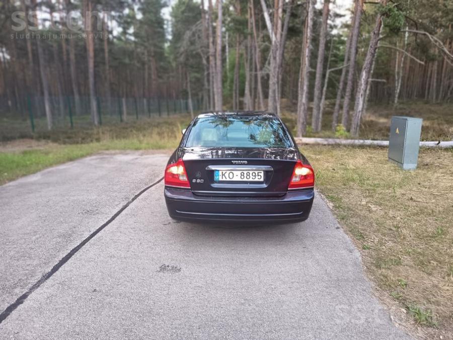 Volvo S80 2005 in Riga, with an engine capacity of 2.40 L and mileage of 357 thousand km for 1300 €, photo 5 on AUTOMOTO.COM.LV