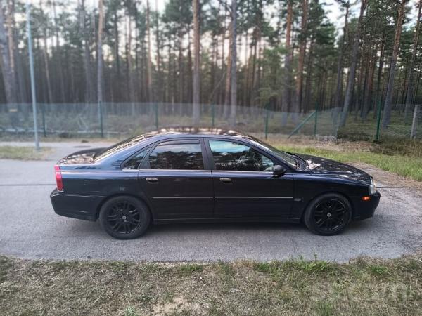 Volvo S80 2005 Rīga, ar dzinēja tilpumu 2.40 L un nobraukumu 357 tūkst. km par 1300 €, foto 7 vietnē AUTOMOTO.COM.LV