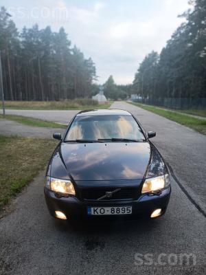 Volvo S80 2005 in Riga, with an engine capacity of 2.40 L and mileage of 357 thousand km for 1300 €, photo 8 on AUTOMOTO.COM.LV