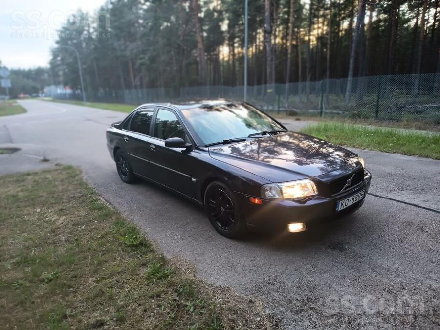 Volvo S80 2005 in Riga, with an engine capacity of 2.40 L and mileage of 357 thousand km for 1300 €, photo 9 on AUTOMOTO.COM.LV