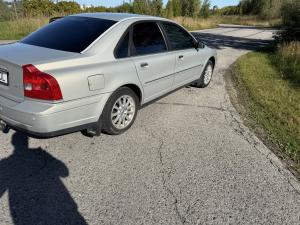 Volvo S80 2005 in Tallinn, with an engine capacity of 2.40 L and mileage of 295 thousand km for 2350 €, photo 12 on AUTOMOTO.COM.LV