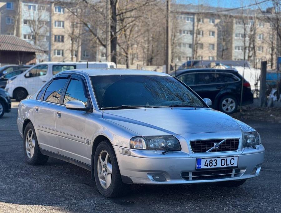 Volvo S80 2005 in Narva, with an engine capacity of 2.40 L and mileage of 539 thousand km for 990 €, photo 11 on AUTOMOTO.COM.LV