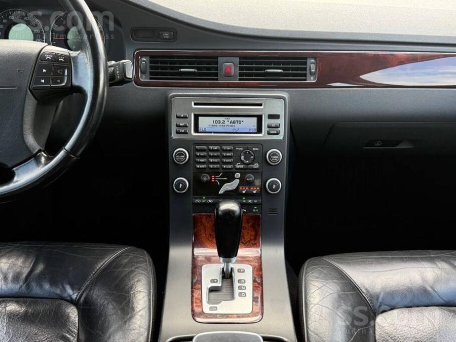 Volvo S80 2006 Rīga, ar dzinēja tilpumu 2.40 L un nobraukumu 372 tūkst. km par 2200 €, foto 9 vietnē AUTOMOTO.COM.LV