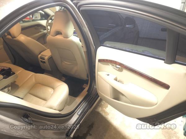 Volvo S80 2006 in Tartu, with an engine capacity of 2.40 L and mileage of 328 thousand km for 2850 €, photo 11 on AUTOMOTO.COM.LV