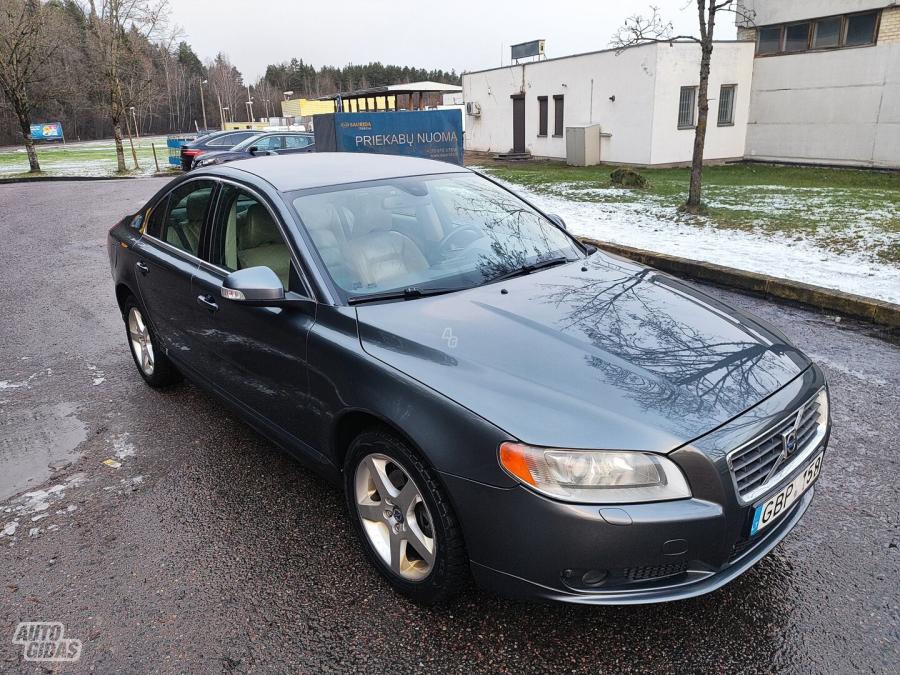 Volvo S80 2006 Viļņa, ar dzinēja tilpumu 2.40 L un nobraukumu 410 tūkst. km par 3100 €, foto 5 vietnē AUTOMOTO.COM.LV