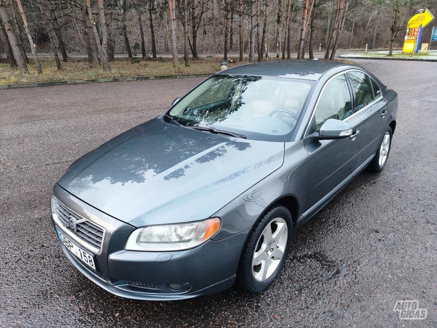 Volvo S80 2006 Viļņa, ar dzinēja tilpumu 2.40 L un nobraukumu 410 tūkst. km par 3100 €, foto 6 vietnē AUTOMOTO.COM.LV