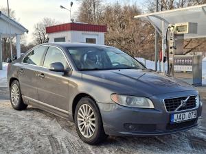 Volvo S80 2006 in Silute, with an engine capacity of 2.40 L and mileage of 30 thousand km for 1650 €, photo 5 on AUTOMOTO.COM.LV