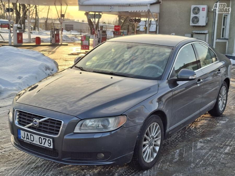 Volvo S80 2006 Šilutė, ar dzinēja tilpumu 2.40 L un nobraukumu 300 tūkst. km par 1550 €, foto 1 vietnē AUTOMOTO.COM.LV