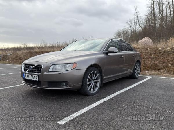 Volvo S80 2006 Tallina, ar dzinēja tilpumu 2.40 L un nobraukumu 335 tūkst. km par 4999 €, foto 1 vietnē AUTOMOTO.COM.LV