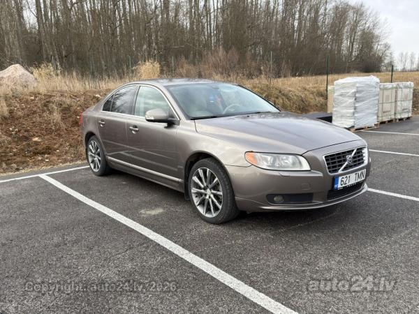 Volvo S80 2006 Tallina, ar dzinēja tilpumu 2.40 L un nobraukumu 335 tūkst. km par 4999 €, foto 3 vietnē AUTOMOTO.COM.LV