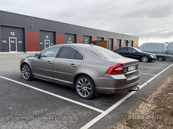 Volvo S80 2006 Tallina, ar dzinēja tilpumu 2.40 L un nobraukumu 335 tūkst. km par 4999 €, foto 7 vietnē AUTOMOTO.COM.LV