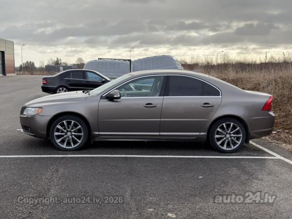 Volvo S80 2006 Tallina, ar dzinēja tilpumu 2.40 L un nobraukumu 335 tūkst. km par 4999 €, foto 8 vietnē AUTOMOTO.COM.LV