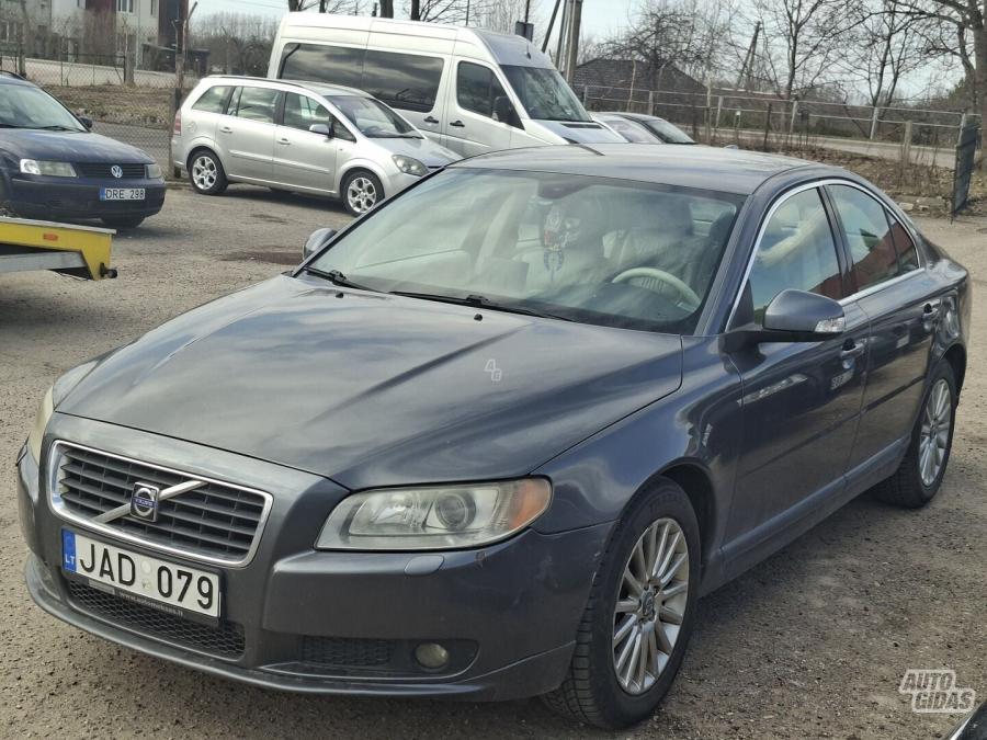 Volvo S80 2006 Šilutė, ar dzinēja tilpumu 2.40 L un nobraukumu 300 tūkst. km par 1500 €, foto 5 vietnē AUTOMOTO.COM.LV