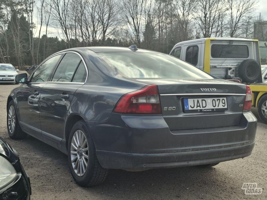 Volvo S80 2006 Šilutė, ar dzinēja tilpumu 2.40 L un nobraukumu 300 tūkst. km par 1500 €, foto 6 vietnē AUTOMOTO.COM.LV