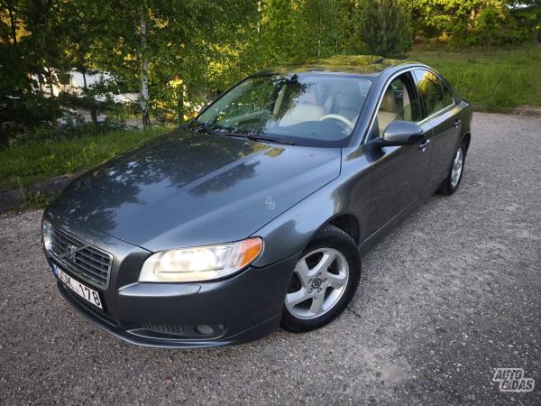 Volvo S80 2006 in Vilnius, with an engine capacity of 2.40 L and mileage of 290 thousand km for 2300 €, photo 2 on AUTOMOTO.COM.LV