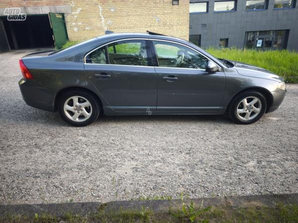 Volvo S80 2006 in Vilnius, with an engine capacity of 2.40 L and mileage of 290 thousand km for 2300 €, photo 6 on AUTOMOTO.COM.LV