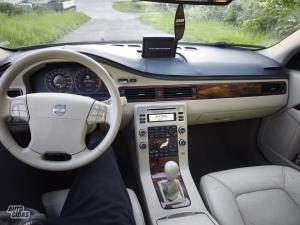 Volvo S80 2006 in Vilnius, with an engine capacity of 2.40 L and mileage of 290 thousand km for 2300 €, photo 10 on AUTOMOTO.COM.LV