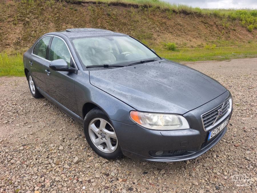 Volvo S80 2006 in Vilnius, with an engine capacity of 2.40 L and mileage of 295 thousand km for 2000 €, photo 3 on AUTOMOTO.COM.LV