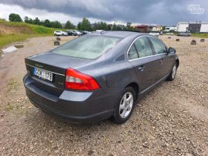 Volvo S80 2006 in Vilnius, with an engine capacity of 2.40 L and mileage of 295 thousand km for 2000 €, photo 6 on AUTOMOTO.COM.LV
