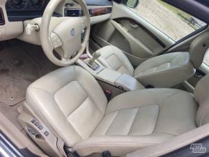 Volvo S80 2006 in Vilnius, with an engine capacity of 2.40 L and mileage of 295 thousand km for 2000 €, photo 9 on AUTOMOTO.COM.LV