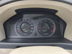 Volvo S80 2006 in Vilnius, with an engine capacity of 2.40 L and mileage of 295 thousand km for 2000 €, photo 12 on AUTOMOTO.COM.LV