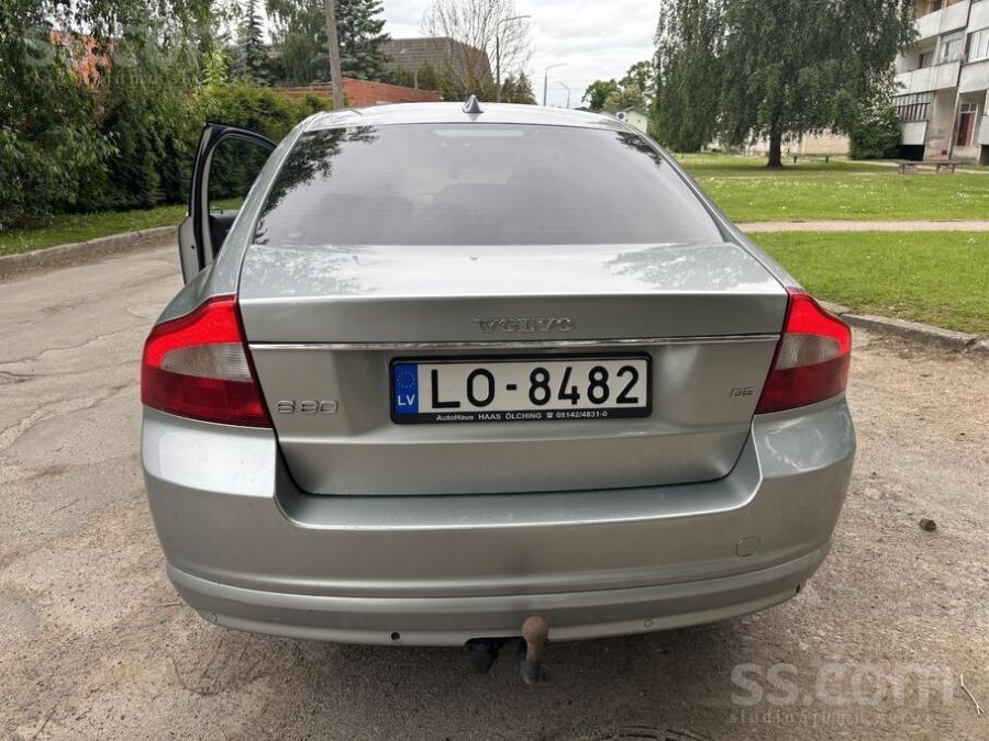 Volvo S80 2006 Bauska, ar dzinēja tilpumu 2.40 L un nobraukumu 300 tūkst. km par 1900 €, foto 4 vietnē AUTOMOTO.COM.LV