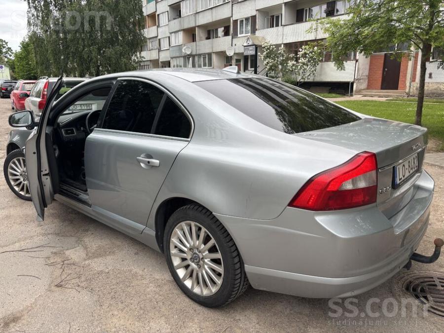 Volvo S80 2006 Bauska, ar dzinēja tilpumu 2.40 L un nobraukumu 300 tūkst. km par 1900 €, foto 6 vietnē AUTOMOTO.COM.LV