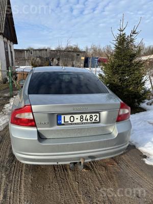 Volvo S80 2006 Bauska, ar dzinēja tilpumu 2.40 L un nobraukumu 300 tūkst. km par 2450 €, foto 4 vietnē AUTOMOTO.COM.LV