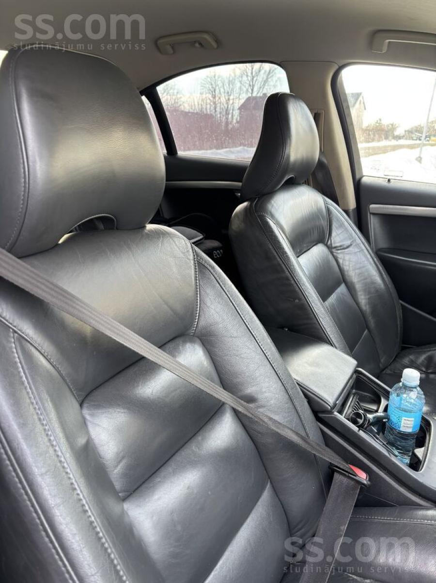 Volvo S80 2006 Bauska, ar dzinēja tilpumu 2.40 L un nobraukumu 300 tūkst. km par 2450 €, foto 6 vietnē AUTOMOTO.COM.LV