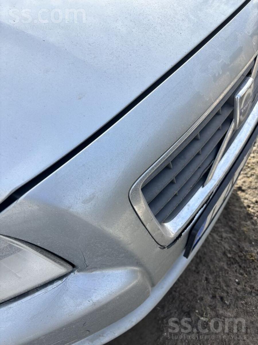 Volvo S80 2006 Bauska, ar dzinēja tilpumu 2.40 L un nobraukumu 300 tūkst. km par 2450 €, foto 7 vietnē AUTOMOTO.COM.LV