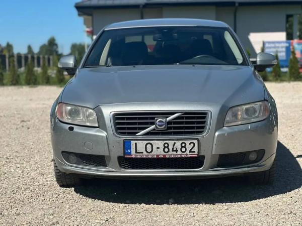 Volvo S80 2006 Jelgava, ar dzinēja tilpumu 2.40 L un nobraukumu 271 tūkst. km par 2300 €, foto 2 vietnē AUTOMOTO.COM.LV
