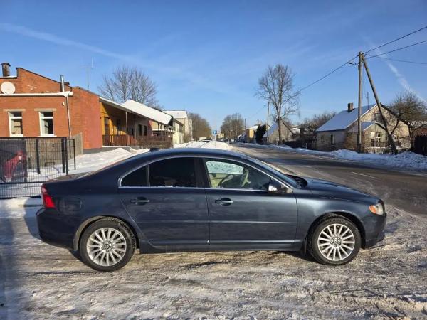 Volvo S80 2006 in Ventspils, with an engine capacity of 2.40 L and mileage of 404 thousand km for 2950 €, photo 7 on AUTOMOTO.COM.LV