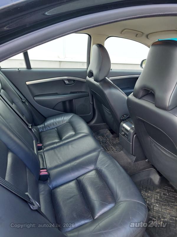 Volvo S80 2006 in Tallinn, with an engine capacity of 2.50 L and mileage of 281 thousand km for 3000 €, photo 8 on AUTOMOTO.COM.LV