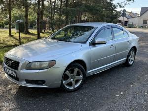 Volvo S80 2006 Viļņa, ar dzinēja tilpumu 2.40 L un nobraukumu 336 tūkst. km par 2900 €, foto  vietnē AUTOMOTO.COM.LV
