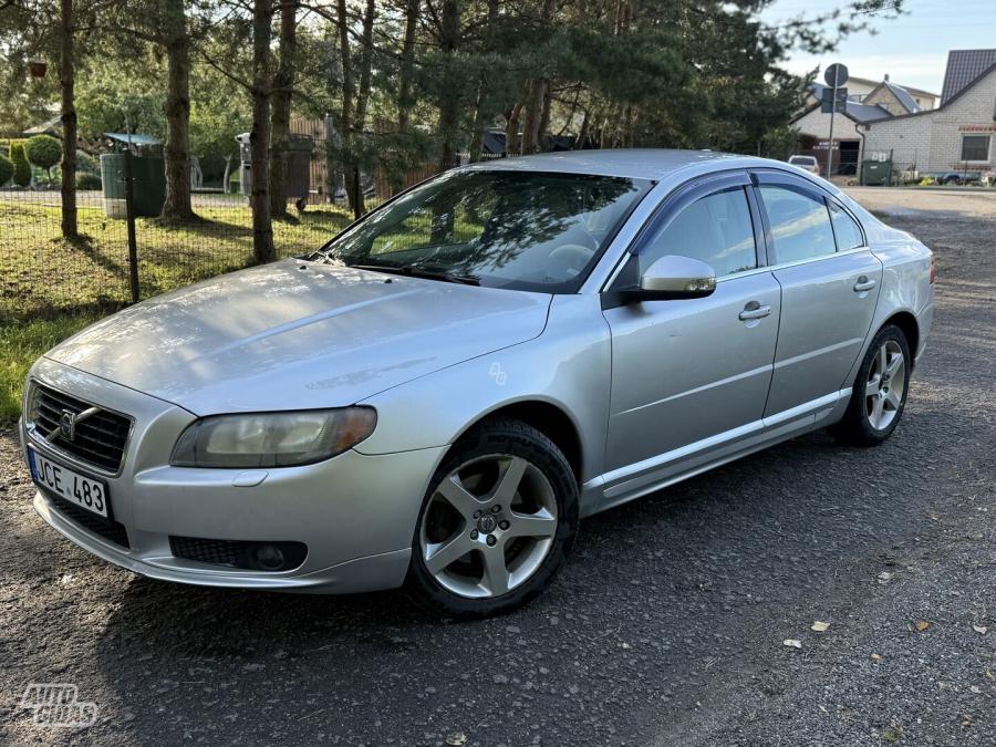 Volvo S80 2006 in Vilnius, with an engine capacity of 2.40 L and mileage of 336 thousand km for 2900 €, photo 1 on AUTOMOTO.COM.LV