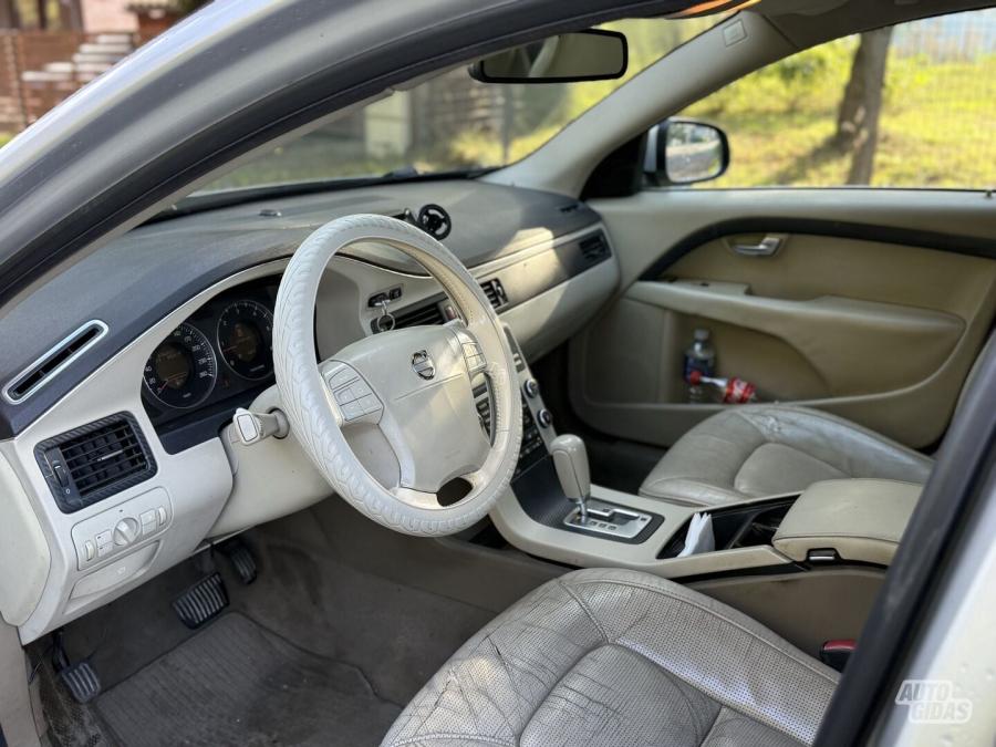 Volvo S80 2006 in Vilnius, with an engine capacity of 2.40 L and mileage of 336 thousand km for 2900 €, photo 8 on AUTOMOTO.COM.LV
