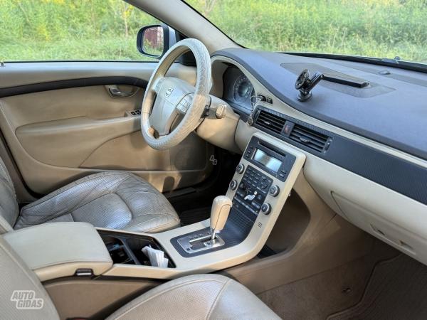 Volvo S80 2006 in Vilnius, with an engine capacity of 2.40 L and mileage of 336 thousand km for 2900 €, photo 11 on AUTOMOTO.COM.LV