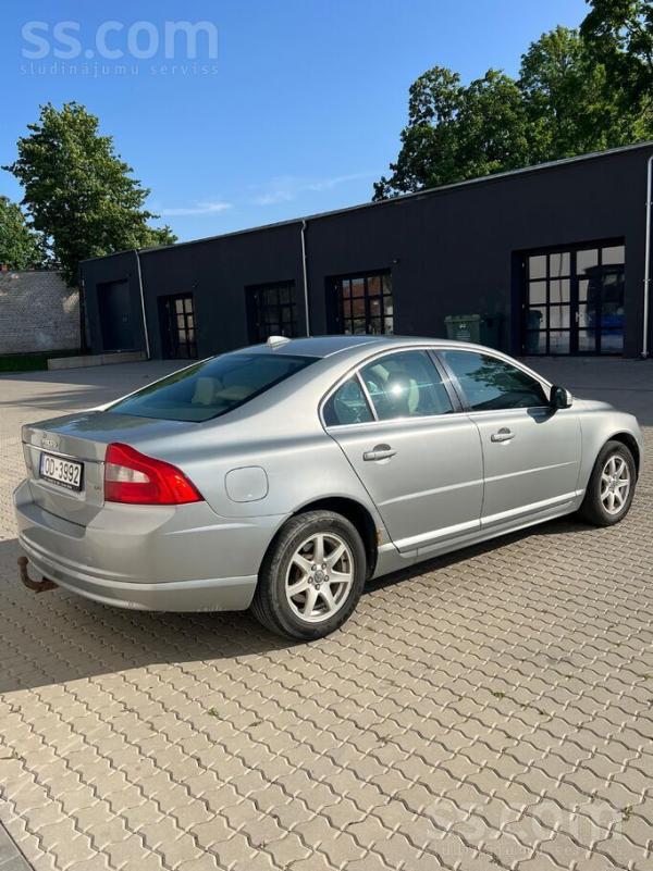 Volvo S80 2007 Kuldīga, ar dzinēja tilpumu 2.40 L un nobraukumu 404 tūkst. km par 3890 €, foto 3 vietnē AUTOMOTO.COM.LV