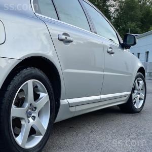 Volvo S80 2007 in Jelgava, with an engine capacity of 2.40 L and mileage of 370 thousand km for 2550 €, photo 2 on AUTOMOTO.COM.LV