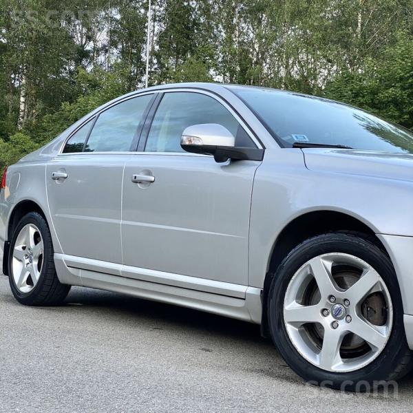 Volvo S80 2007 in Jelgava, with an engine capacity of 2.40 L and mileage of 370 thousand km for 2550 €, photo 5 on AUTOMOTO.COM.LV