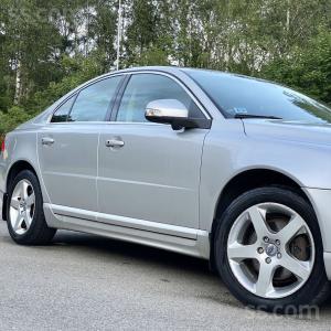 Volvo S80 2007 in Jelgava, with an engine capacity of 2.40 L and mileage of 370 thousand km for 2550 €, photo 5 on AUTOMOTO.COM.LV