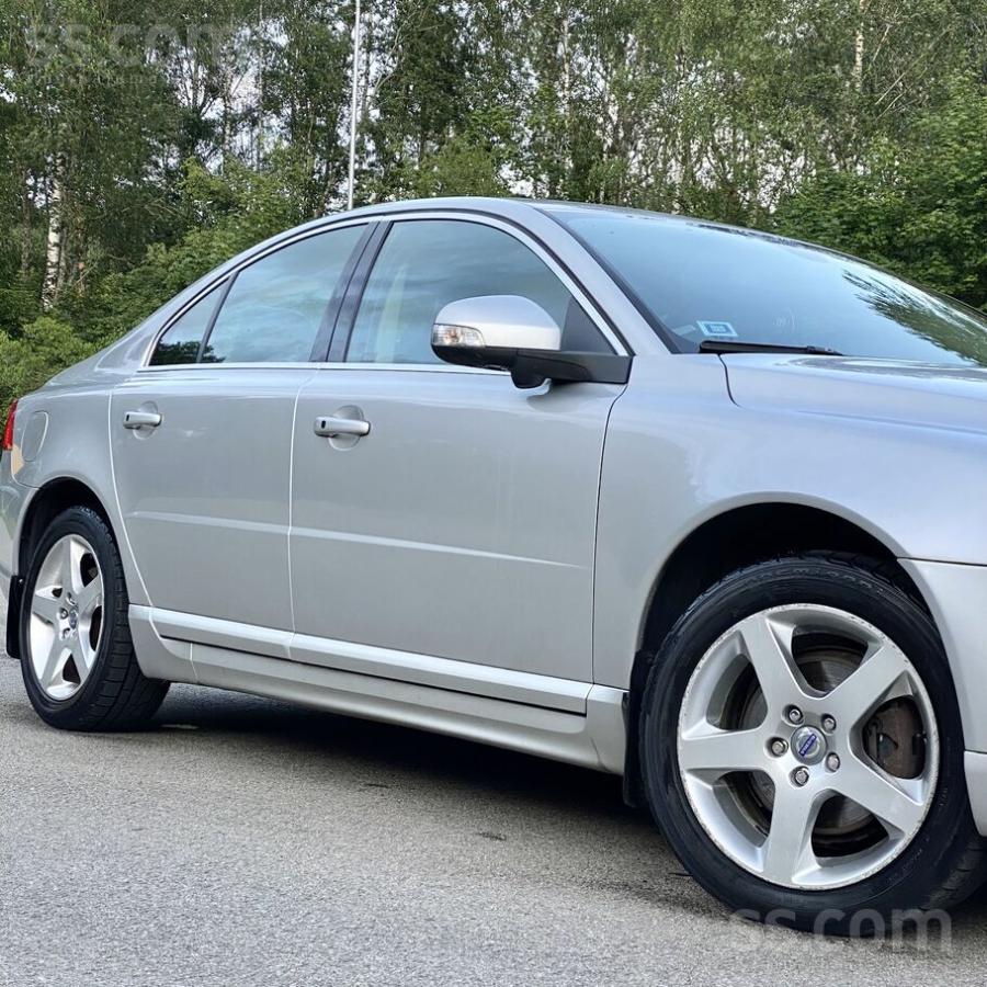 Volvo S80 2007 in Jelgava, with an engine capacity of 2.40 L and mileage of 370 thousand km for 2550 €, photo 5 on AUTOMOTO.COM.LV