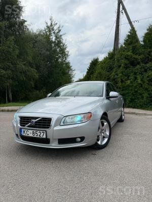 Volvo S80 2007 in Riga, with an engine capacity of 2.40 L and mileage of 302 thousand km for 3500 €, photo 1 on AUTOMOTO.COM.LV