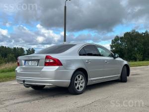 Volvo S80 2007 in Riga, with an engine capacity of 2.40 L and mileage of 194 thousand km for 3700 €, photo 4 on AUTOMOTO.COM.LV